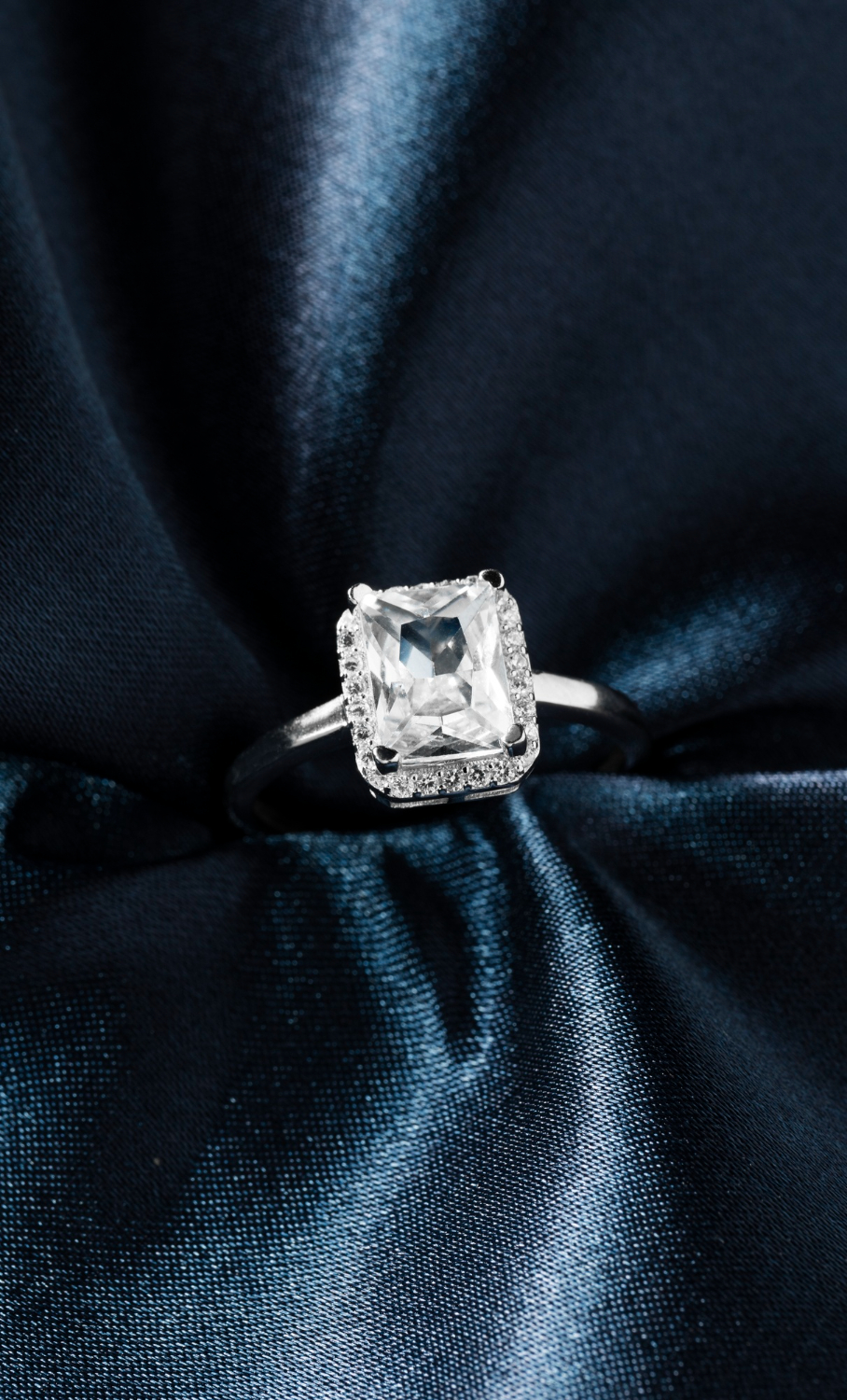 Choosing The Perfect Diamonds & Engagement Rings - itechfy