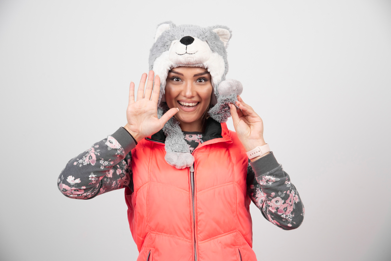 The Hottest Animal Hat Trends and Scarves to Pair for a Fresh New Look ...